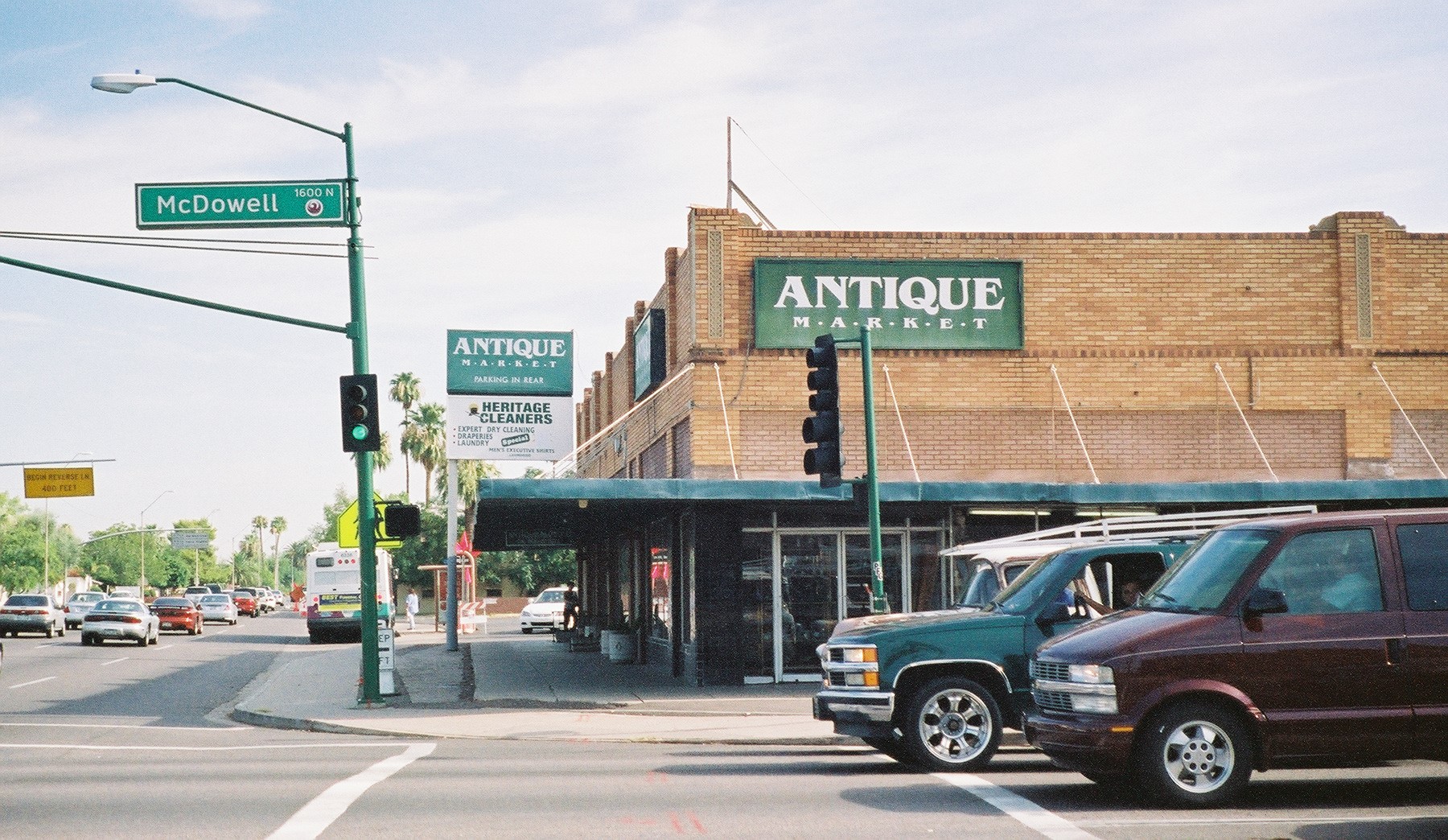 A Phoenix Intersection - Agradecidas Señas